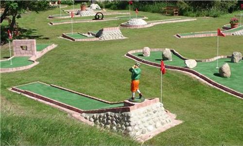 Mini Golf / Adventure Golf – GolfbaneProdukter ApS
